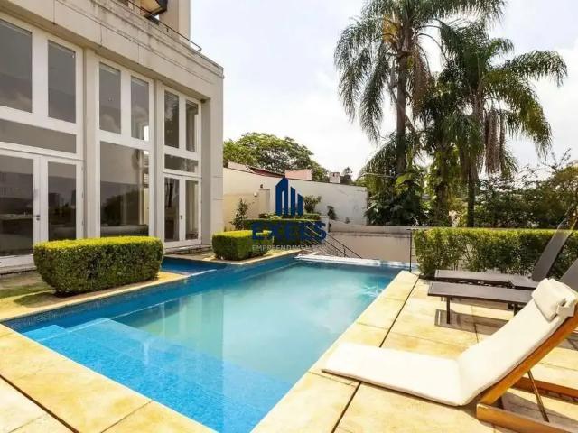 Casa / Sobrado para Locação em São Paulo/SP Jardim Everest 5 Quartos