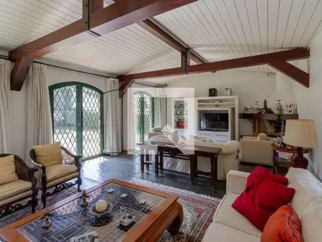 Casa / Sobrado para Locação em São Paulo/SP Jardim Guedala 4 Quartos