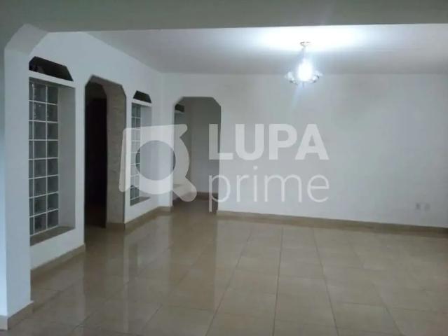 Casa / Sobrado para Locação em São Paulo/SP Jardim Ipanema Cidade Líder 7 Quartos