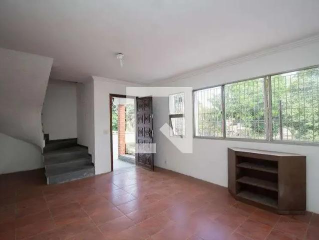 Casa / Sobrado para Locação em São Paulo/SP Jardim Íris 5 Quartos