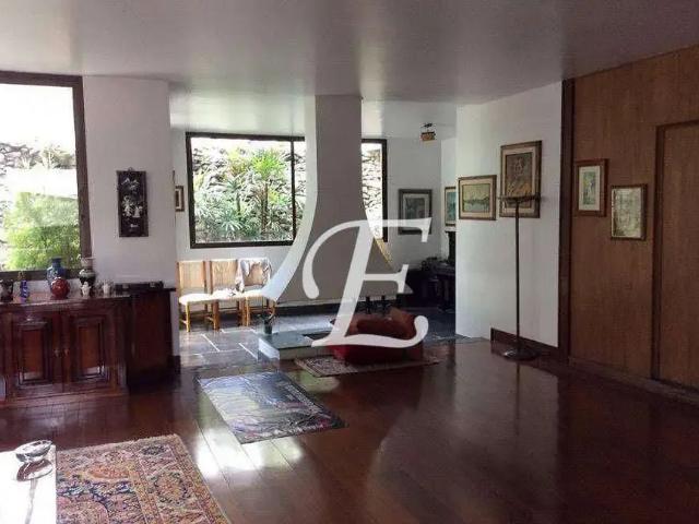 Casa / Sobrado para Locação em São Paulo/SP Jardim Luzitânia 4 Quartos