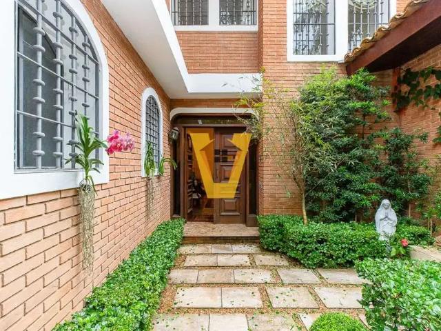 Casa / Sobrado para Locação em São Paulo/SP Jardim Leonor 4 Quartos