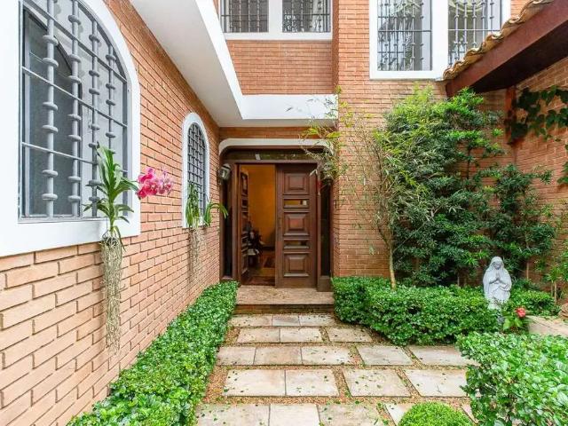 Casa / Sobrado para Locação em São Paulo/SP Jardim Leonor 4 Quartos