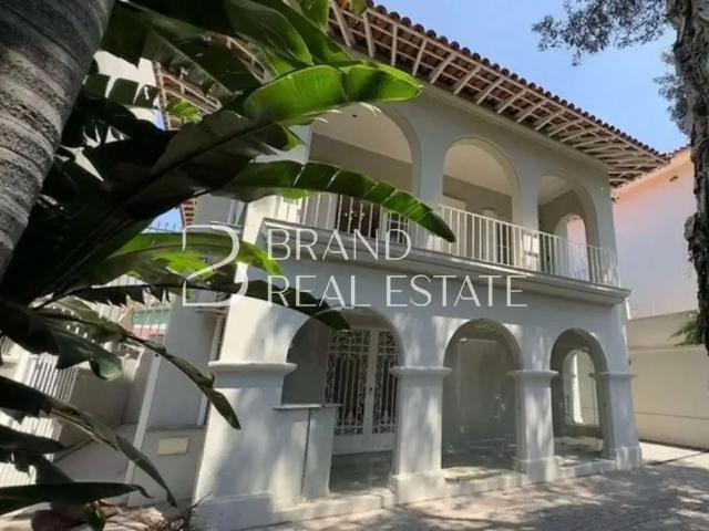 Casa / Sobrado para Locação em São Paulo/SP Jardim Paulista 4 Quartos