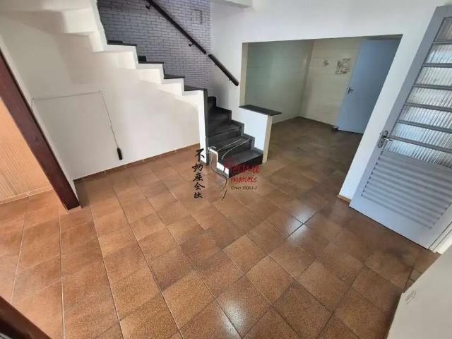 Casa / Sobrado para Locação em São Paulo/SP Jardim Regina 2 Quartos