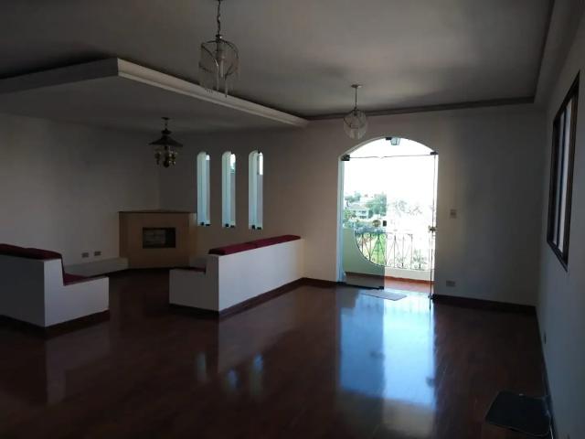 Casa / Sobrado para Locação em São Paulo/SP Jardim São Bento 3 Quartos
