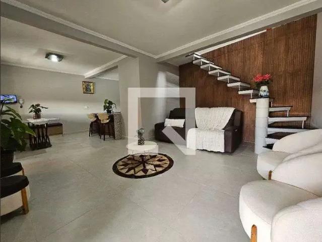 Casa / Sobrado para Locação em São Paulo/SP Jardim São Luís 3 Quartos