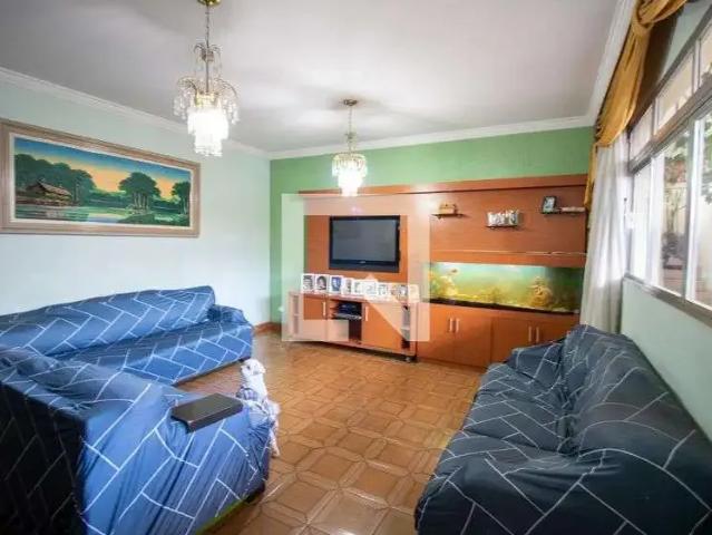 Casa / Sobrado para Locação em São Paulo/SP Jardim São Luís 4 Quartos