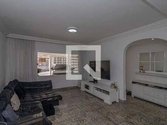 Casa / Sobrado para Locação em São Paulo/SP Jardim Santa Emília 4 Quartos