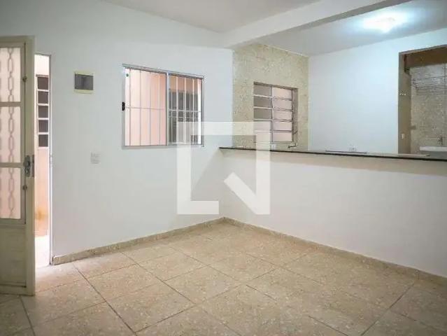 Casa / Sobrado para Locação em São Paulo/SP Jardim Santa Emília 1 Quartos