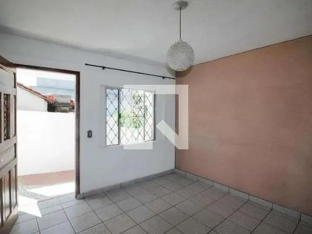 Casa / Sobrado para Locação em São Paulo/SP Jardim Santa Emília 2 Quartos
