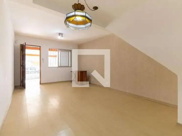 Casa / Sobrado para Locação em São Paulo/SP Jardim Santa Emília 2 Quartos