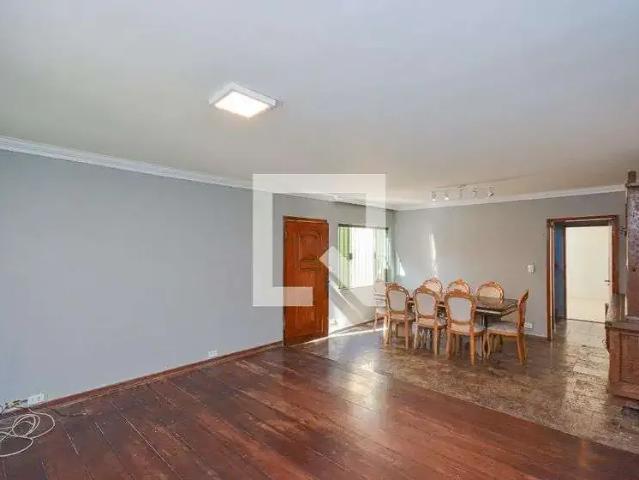 Casa / Sobrado para Locação em São Paulo/SP Jardim Santa Helena 4 Quartos