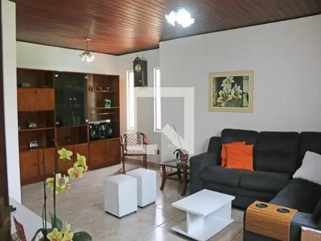 Casa / Sobrado para Locação em São Paulo/SP Jardim Santa Helena 3 Quartos