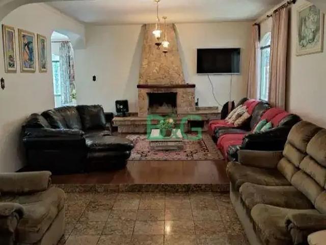 Casa / Sobrado para Locação em São Paulo/SP Jardim Triana 8 Quartos