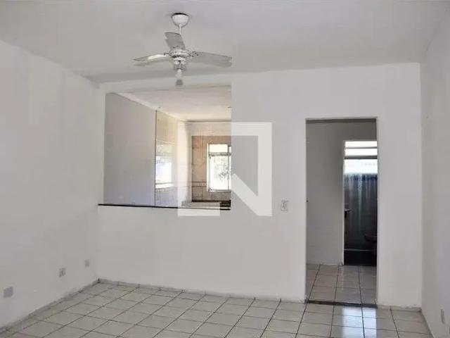 Casa / Sobrado para Locação em São Paulo/SP Jardim Vivan 2 Quartos