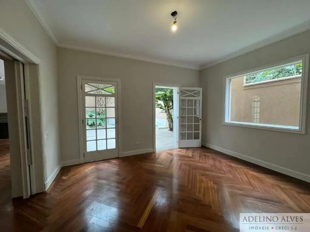 Casa / Sobrado para Locação em São Paulo/SP Jardins 4 Quartos