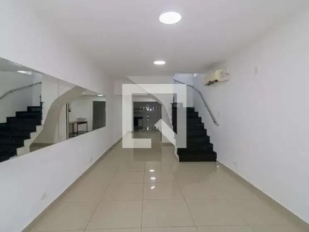 Casa / Sobrado para Locação em São Paulo/SP Moema 3 Quartos