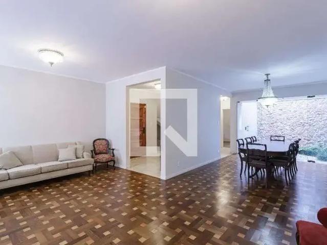 Casa / Sobrado para Locação em São Paulo/SP Moema 4 Quartos