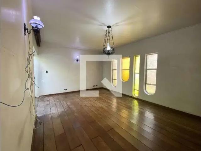 Casa / Sobrado para Locação em São Paulo/SP Mooca 6 Quartos