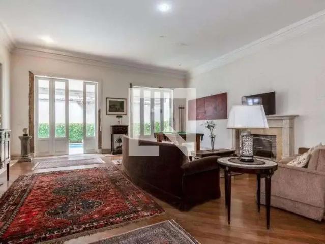 Casa / Sobrado para Locação em São Paulo/SP Morumbi 4 Quartos