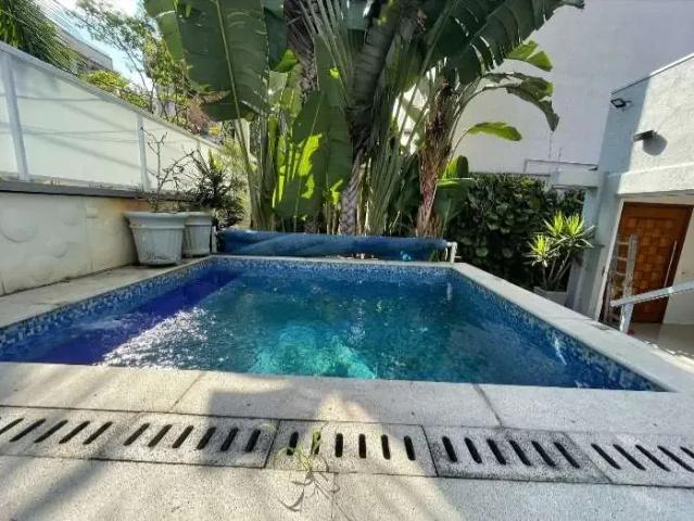 Casa / Sobrado para Locação em São Paulo/SP Morumbi 4 Quartos