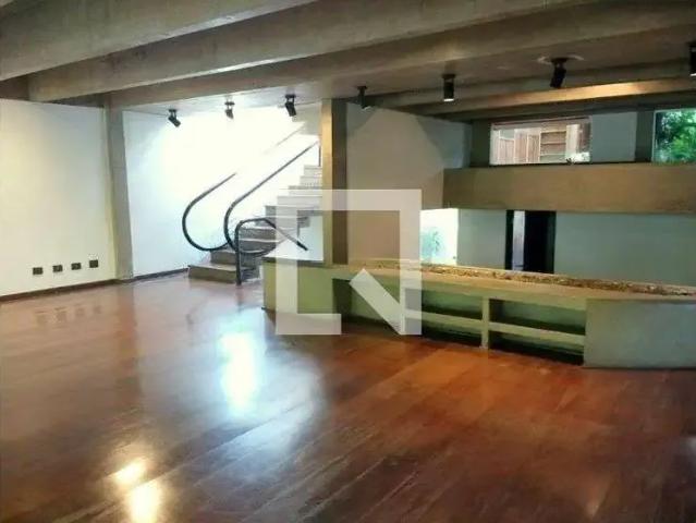 Casa / Sobrado para Locação em São Paulo/SP Morumbi 4 Quartos
