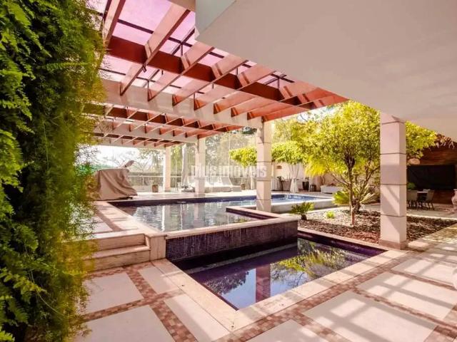 Casa / Sobrado para Locação em São Paulo/SP Morumbi 5 Quartos