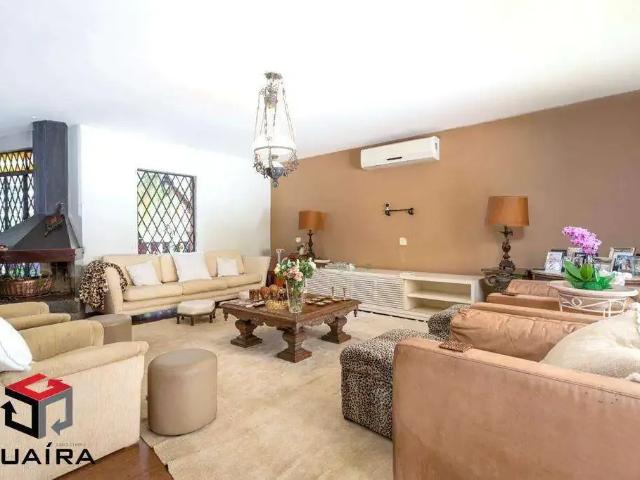 Casa / Sobrado para Locação em São Paulo/SP Morumbi 6 Quartos