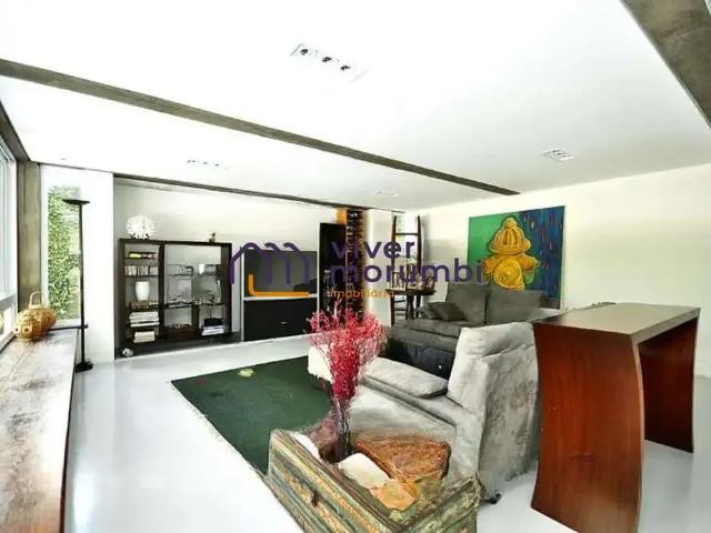 Casa / Sobrado para Locação em São Paulo/SP Morumbi 6 Quartos