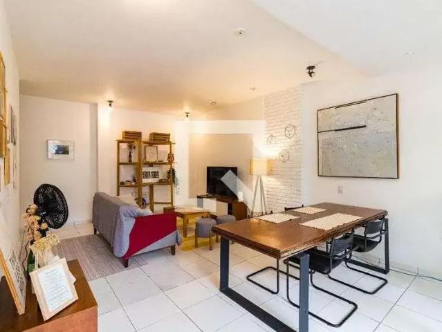 Casa / Sobrado para Locação em São Paulo/SP Morumbi 2 Quartos