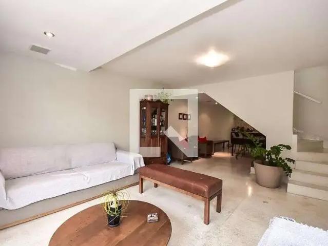 Casa / Sobrado para Locação em São Paulo/SP Morumbi 3 Quartos