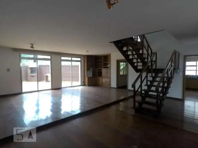 Casa / Sobrado para Locação em São Paulo/SP Morumbi 3 Quartos