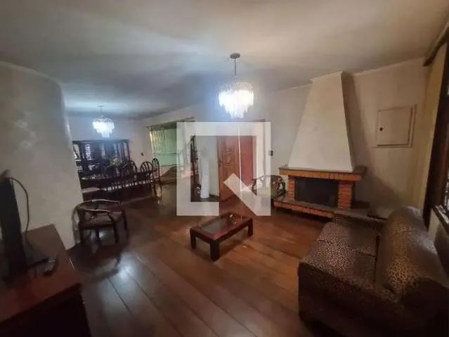 Casa / Sobrado para Locação em São Paulo/SP Mandaqui 4 Quartos