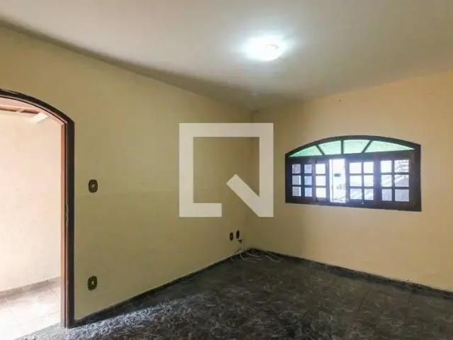 Casa / Sobrado para Locação em São Paulo/SP São Rafael 3 Quartos