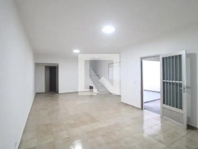 Casa / Sobrado para Locação em São Paulo/SP Socorro 3 Quartos