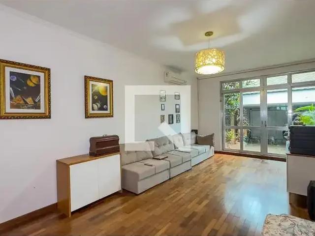 Casa / Sobrado para Locação em São Paulo/SP Santo Amaro 6 Quartos
