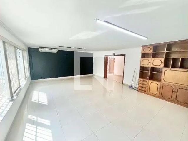 Casa / Sobrado para Locação em São Paulo/SP Santana 4 Quartos