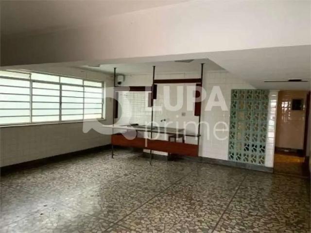 Casa / Sobrado para Locação em São Paulo/SP Santana 6 Quartos