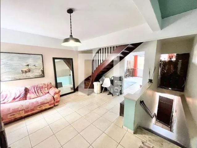 Casa / Sobrado para Locação em São Paulo/SP Santana 6 Quartos