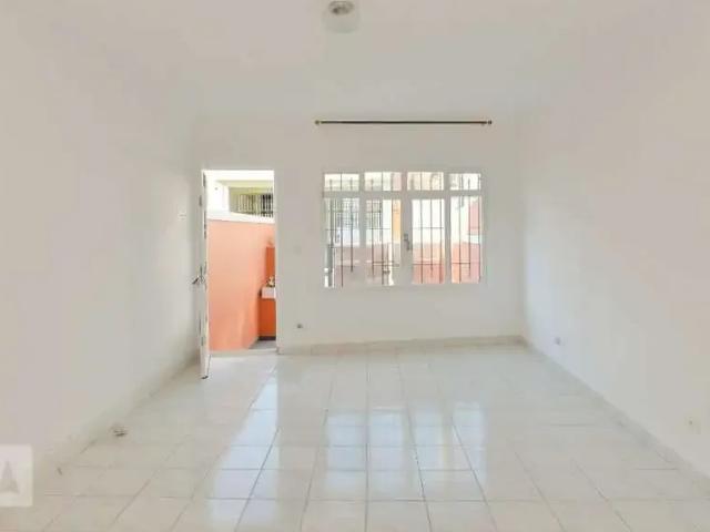 Casa / Sobrado para Locação em São Paulo/SP Santana 2 Quartos