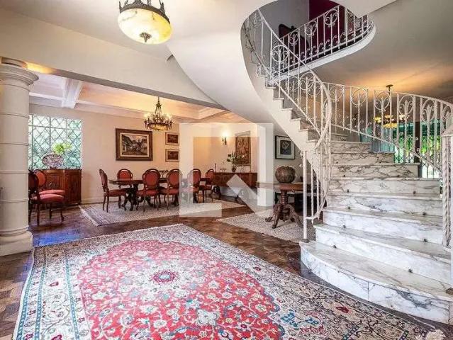 Casa / Sobrado para Locação em São Paulo/SP Sumaré 3 Quartos