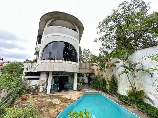 Casa / Sobrado para Locação em São Paulo/SP Sumaré 4 Quartos