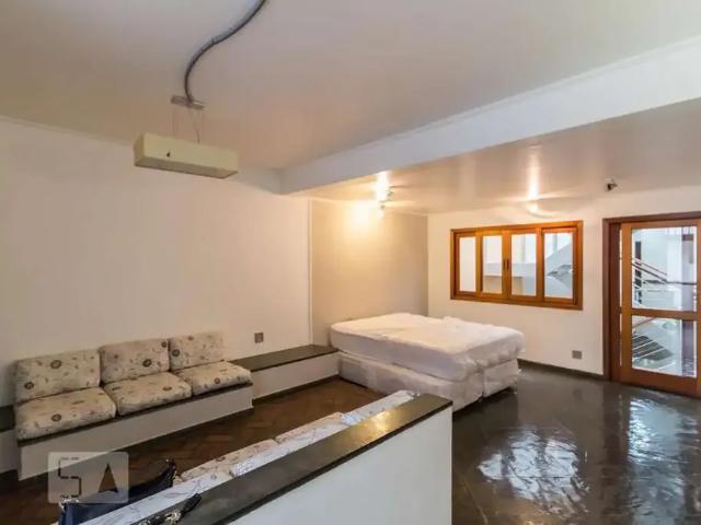 Casa / Sobrado para Locação em São Paulo/SP Pompéia 4 Quartos