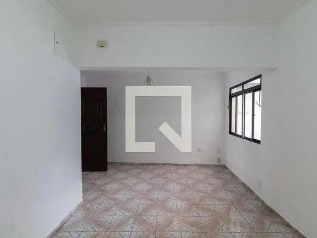 Casa / Sobrado para Locação em São Paulo/SP Ponte Rasa 4 Quartos