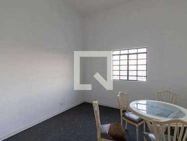 Casa / Sobrado para Locação em São Paulo/SP Ponte Rasa 4 Quartos