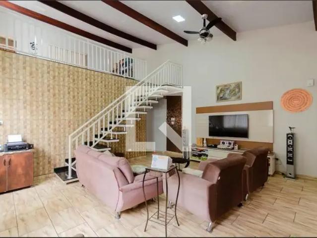 Casa / Sobrado para Locação em São Paulo/SP Ponte Rasa 5 Quartos