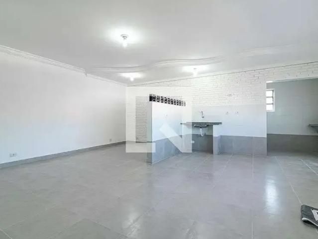 Casa / Sobrado para Locação em São Paulo/SP Ponte Rasa 1 Quartos