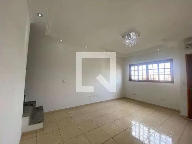 Casa / Sobrado para Locação em São Paulo/SP Ponte Rasa 3 Quartos