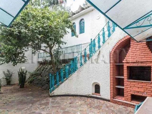 Casa / Sobrado para Locação em São Paulo/SP Pacaembu 4 Quartos